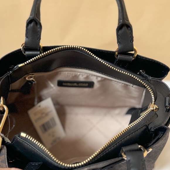 Michael Kors | Bags | Michael Kors Reed Small Sarchel Shoulder ...